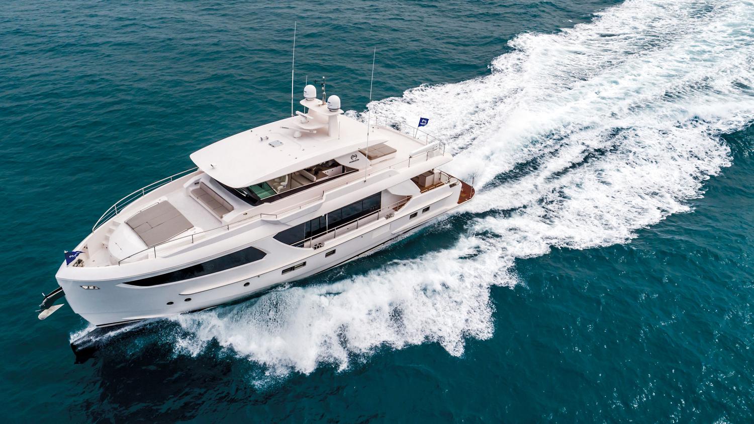 Yacht DF77 SKYLINE , Hull #2 - Horizon Yachts | CHARTERWORLD Luxury ...